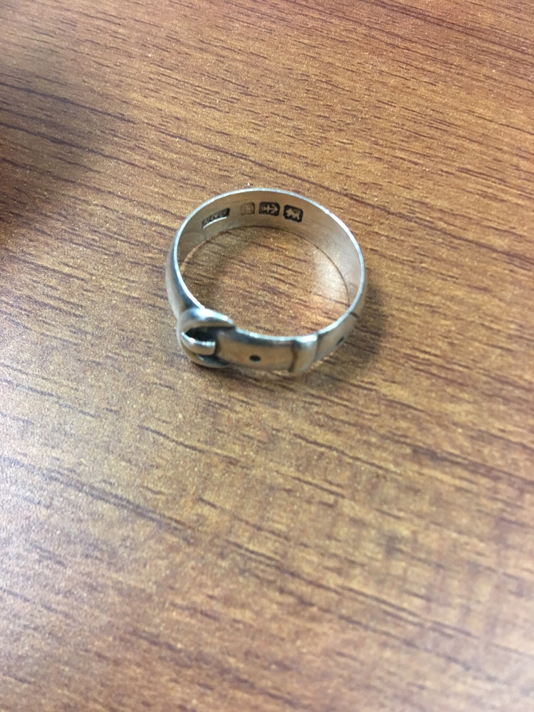 Please help me to identify the Hallmark. Fake? - Reading Silver ...