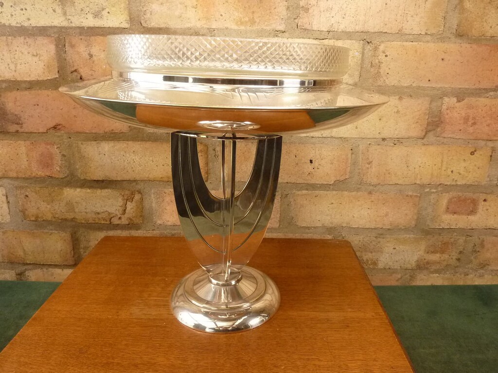 Table centerpiece identification help needed - Identification Help ...