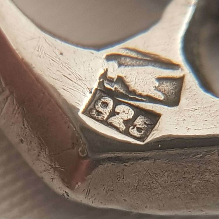 Hallmark with a hand resembling horns - Reading Silver Hallmarks ...