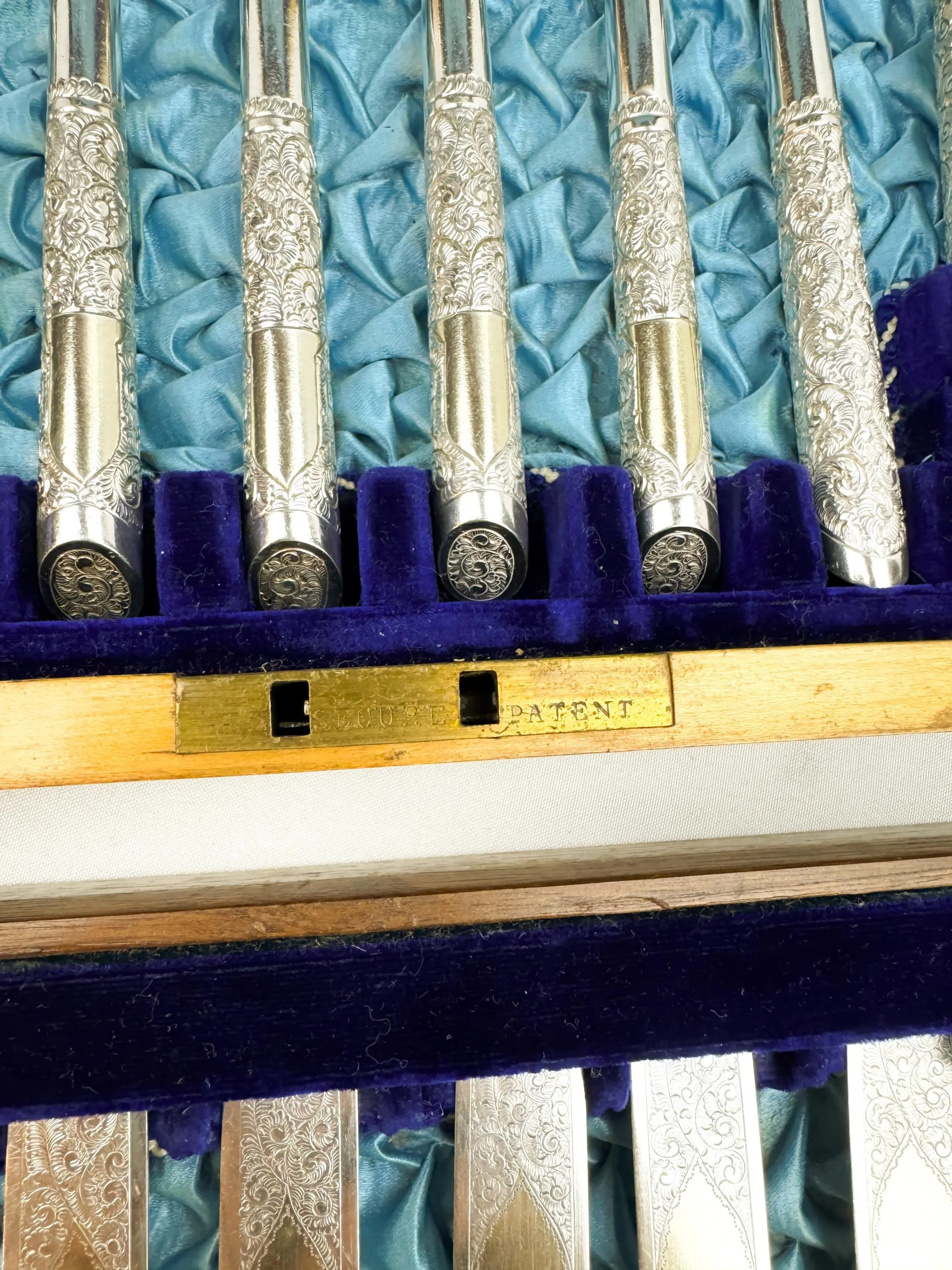 Identify the mark on this set - Silver Collector Forums